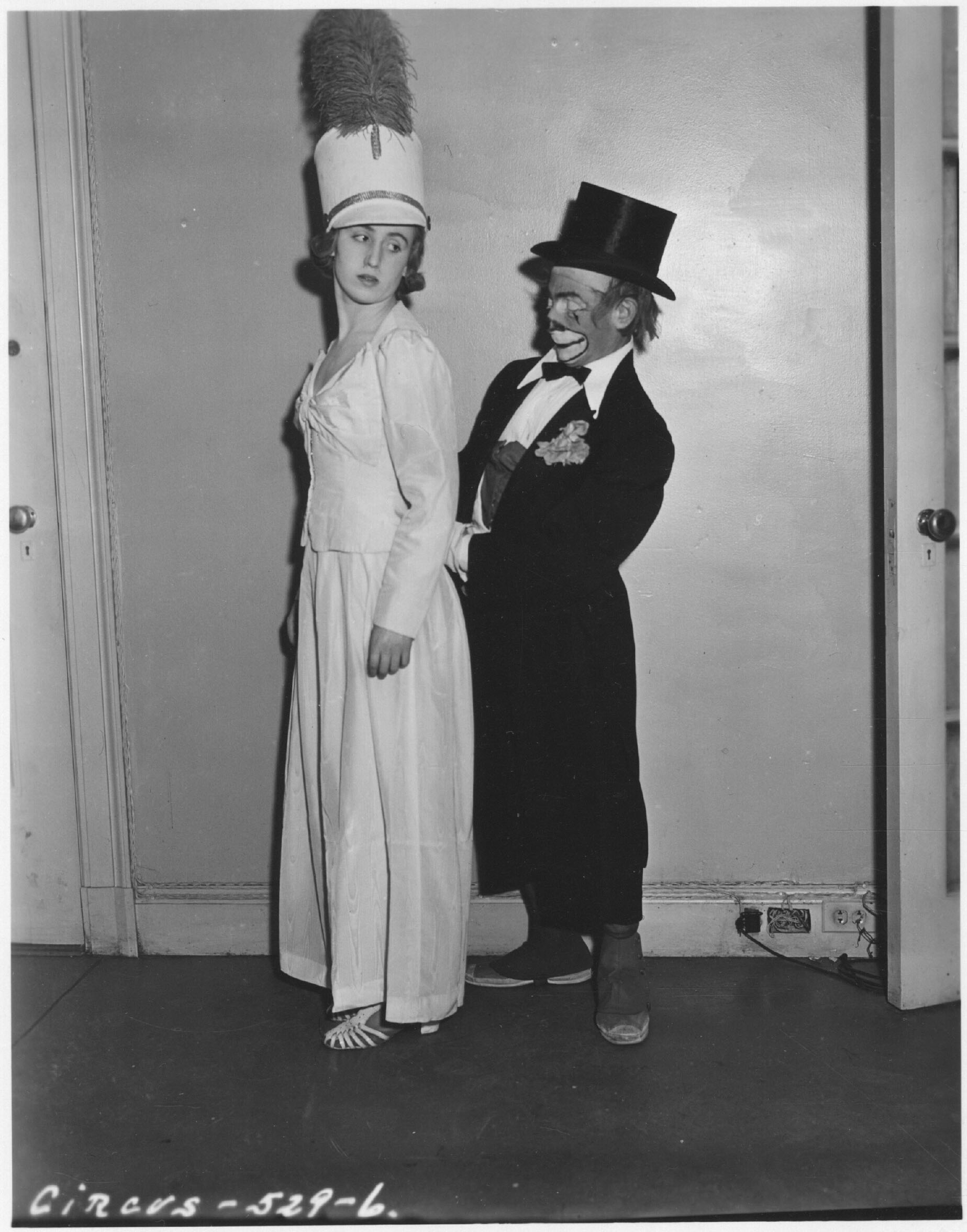 Circus Clowns and Masks: 13 Images from the Stacks – The Unwritten Record