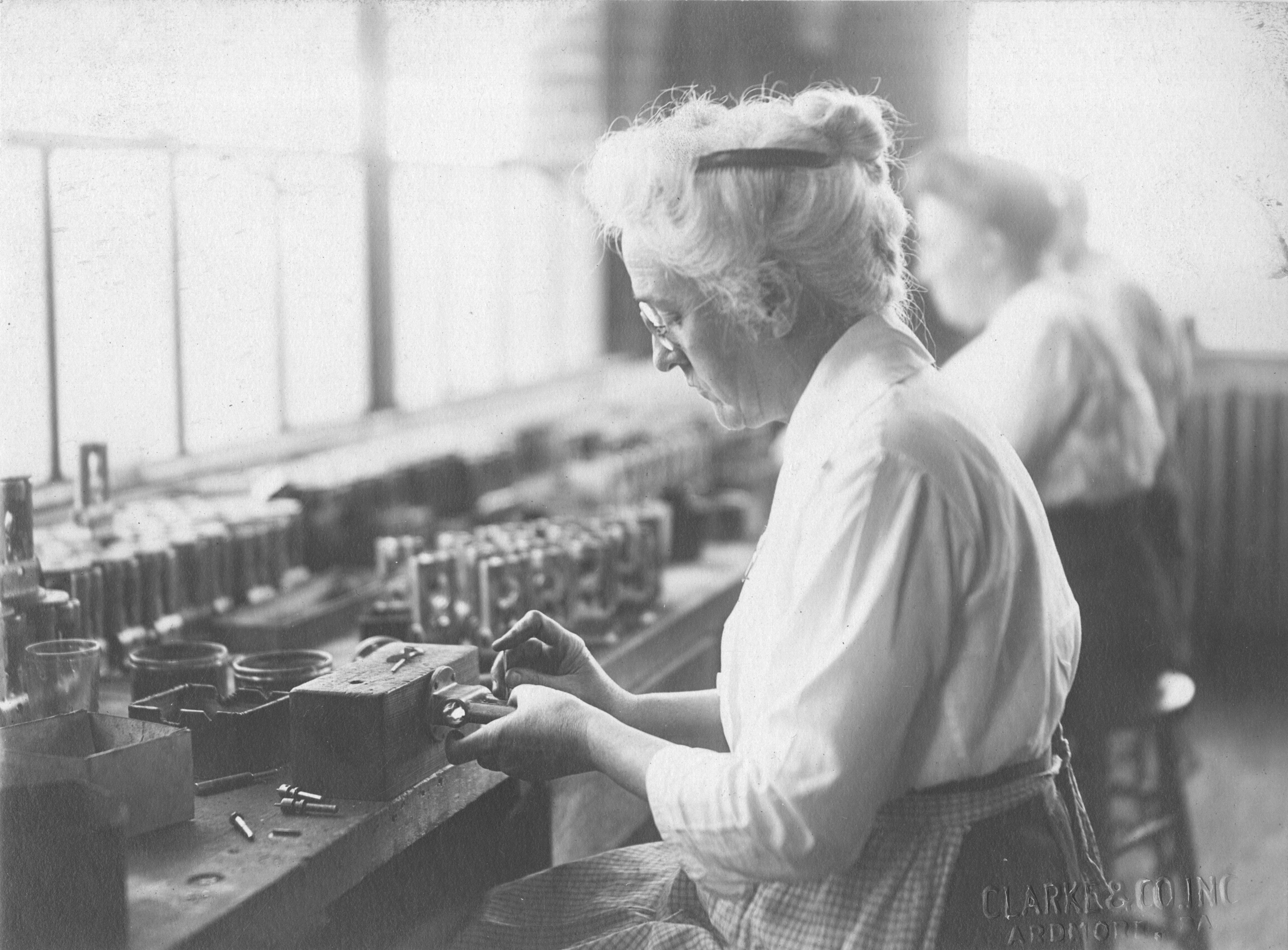 The Women of World War I in Photographs – The Unwritten Record